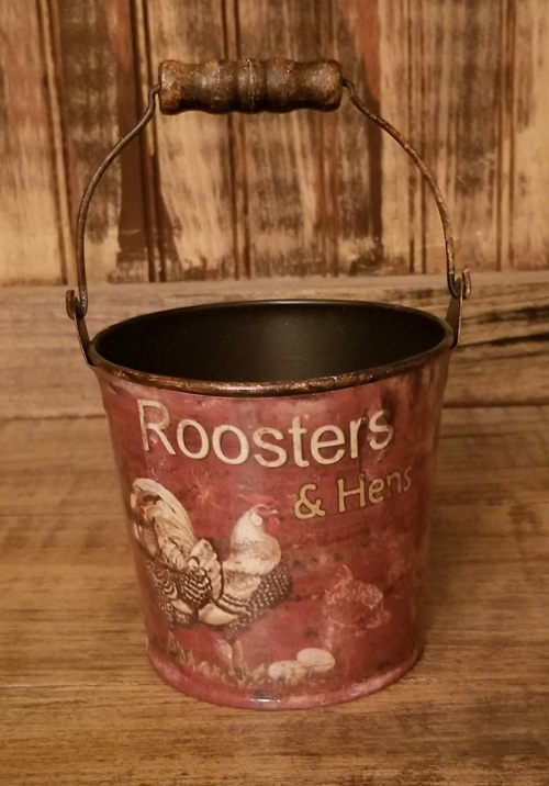 farmhouse decor, rooster and hens bucket